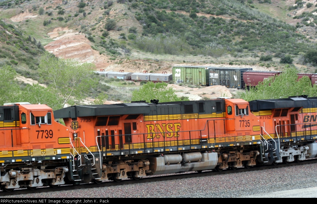BNSF 7735